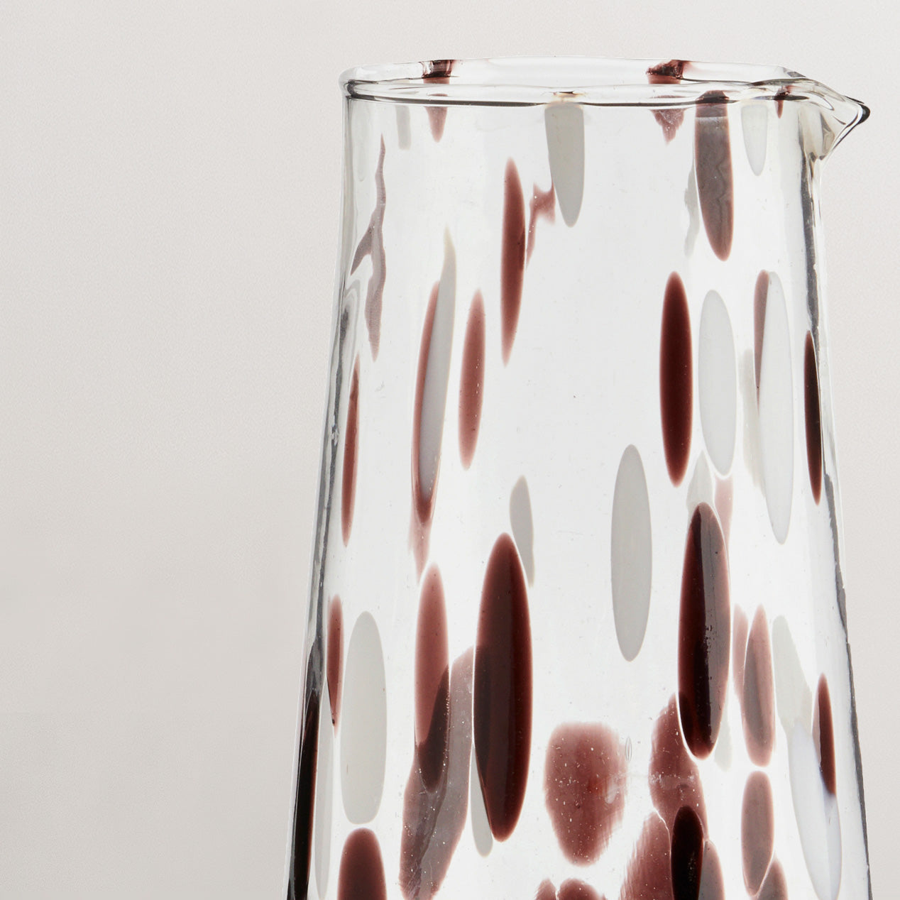 Aurora mouth-blown water jug – ATT PYNTA